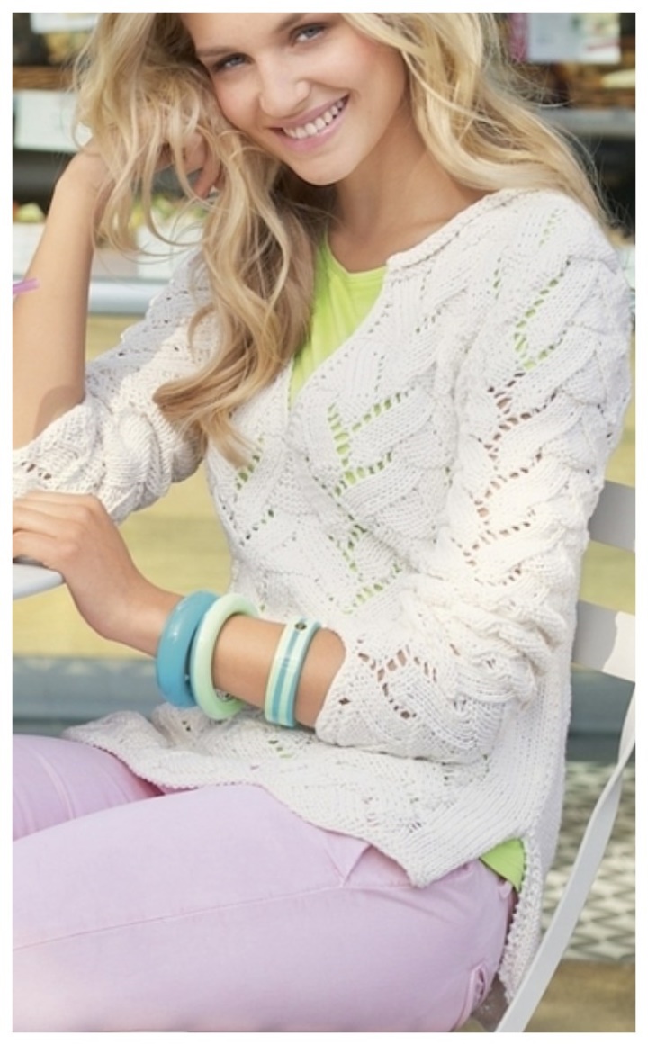 WHITE KNITTING PATTERN