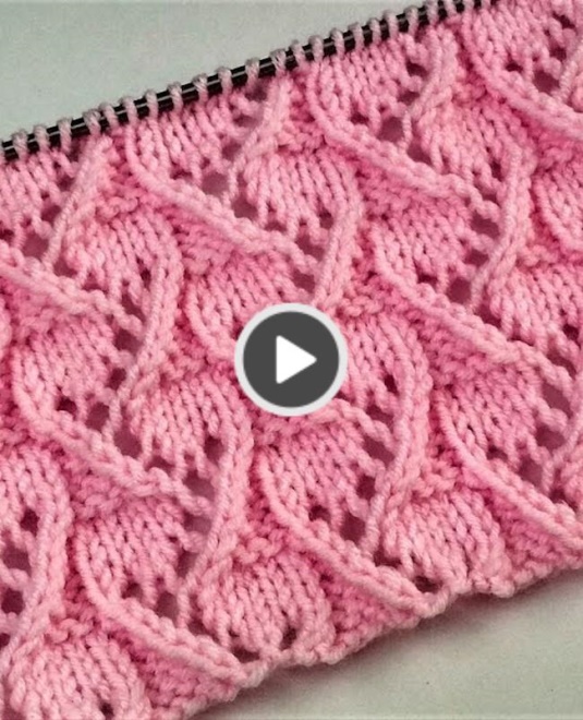 Incredibly beautiful and simple openwork pattern.